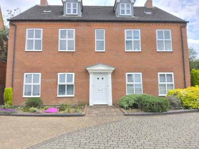 2 bedroom flat for sale