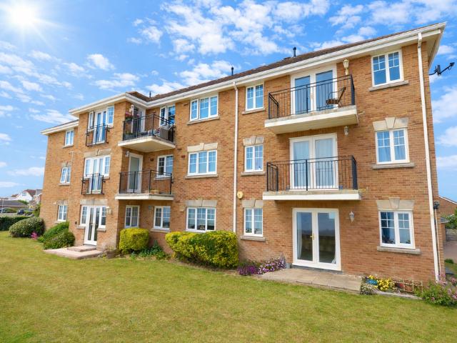 2 bedroom flat for sale