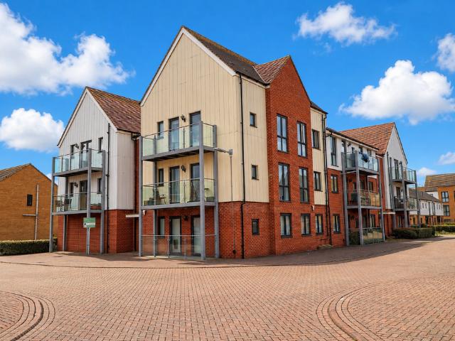2 bedroom flat for sale