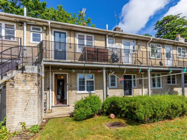 2 bedroom flat for sale
