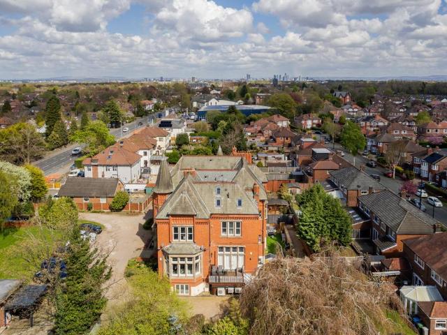 2 bedroom flat for sale