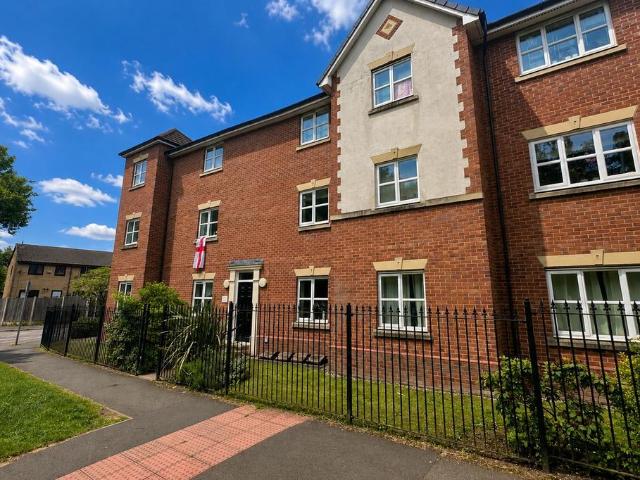 2 bedroom flat for sale