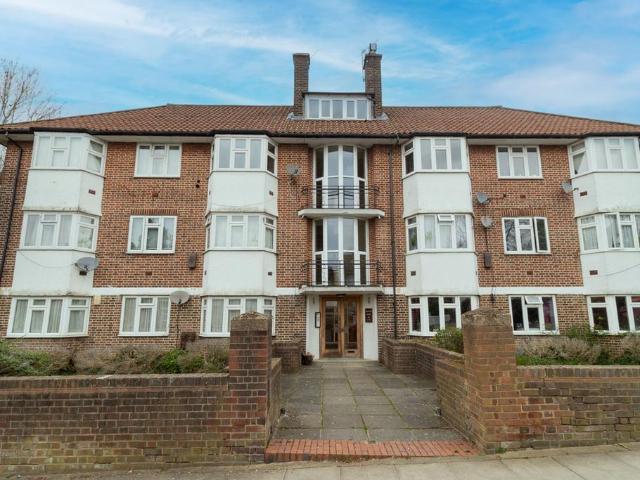 2 bedroom flat for sale