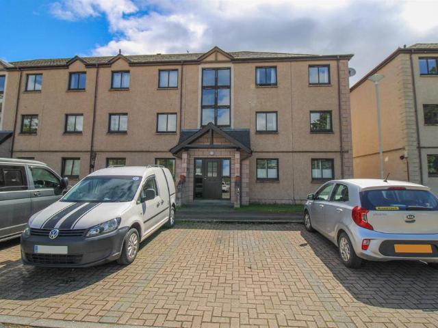 2 bedroom flat for sale
