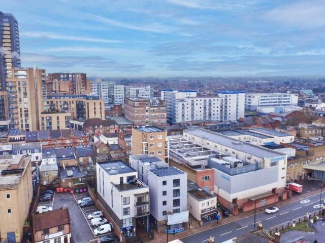 2 bedroom flat for sale