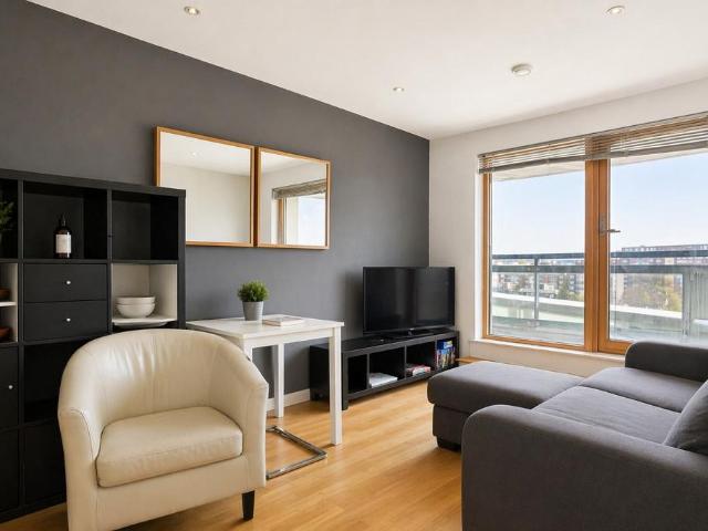 2 bedroom flat for sale