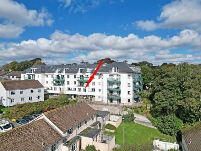 2 bedroom flat for sale