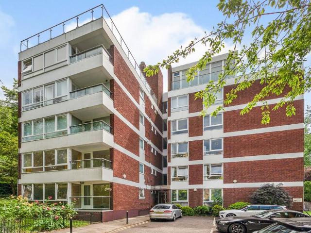 2 bedroom flat for sale