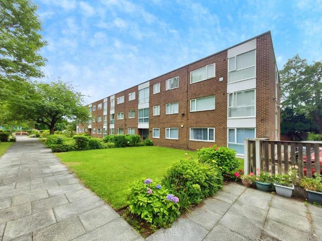 2 bedroom flat for sale