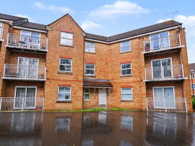 2 bedroom flat for sale