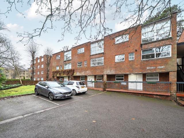 2 bedroom flat for sale