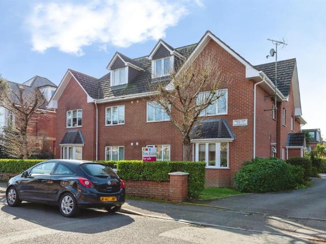 2 bedroom flat for sale