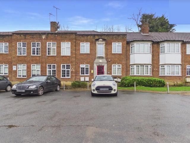 2 bedroom flat for sale