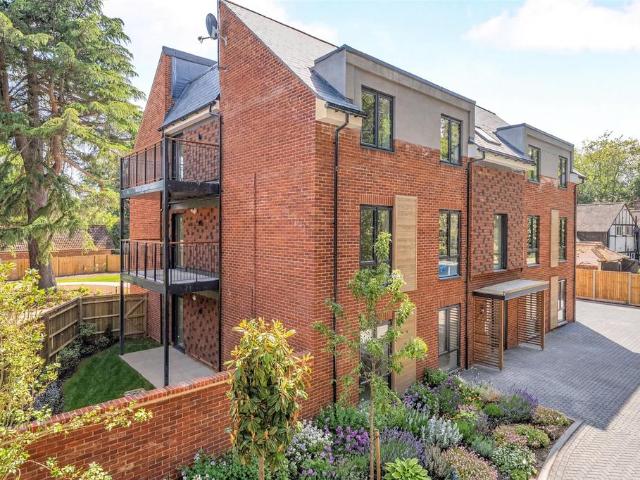 2 bedroom flat for sale