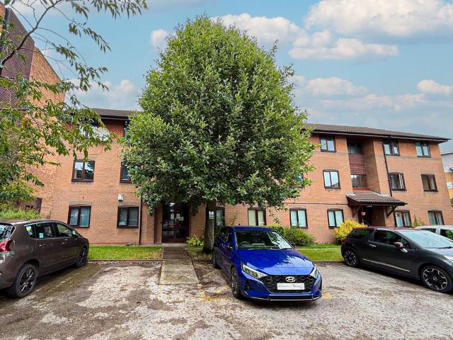 2 bedroom flat for sale