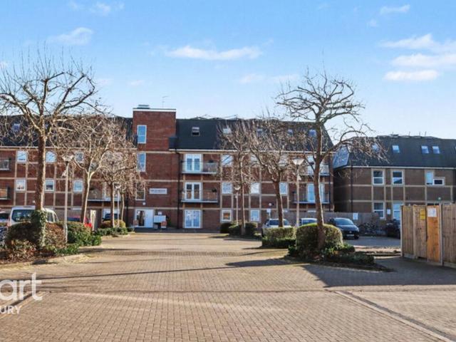 2 bedroom flat for sale