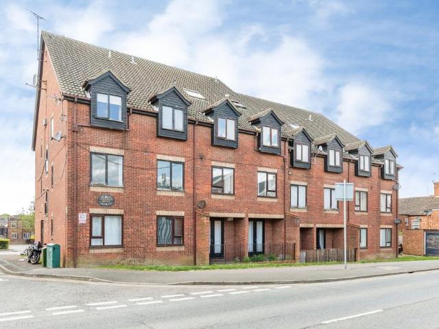 2 bedroom flat for sale