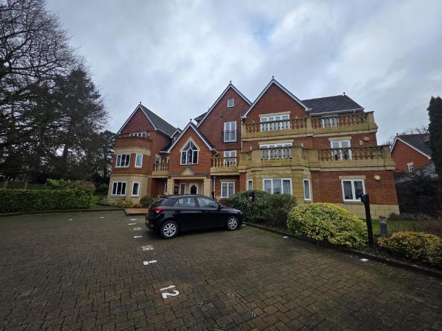 2 bedroom flat for sale