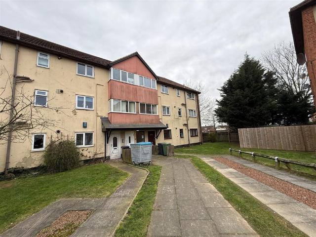 2 bedroom flat for sale