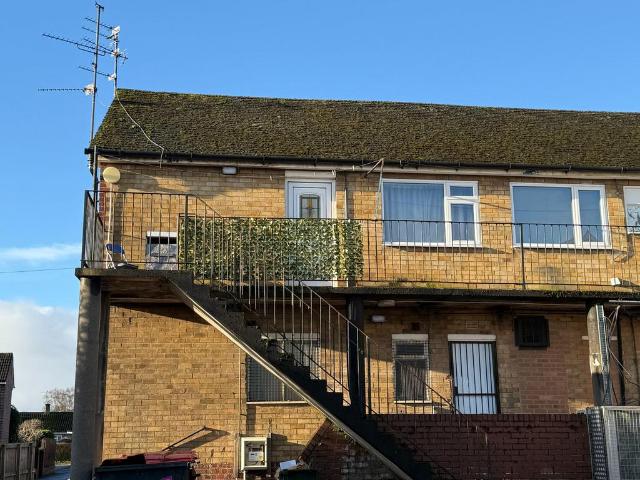 2 bedroom flat for sale