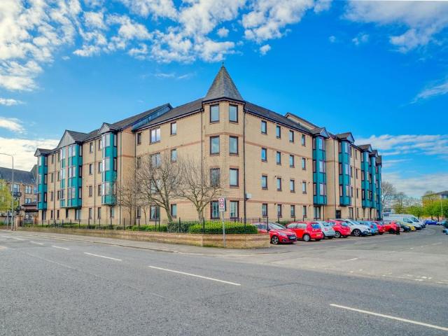 2 bedroom flat for sale