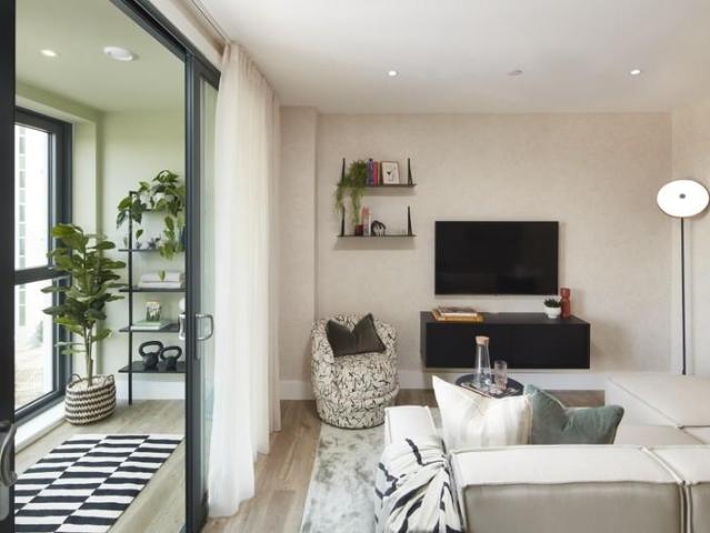 2 bedroom flat for sale