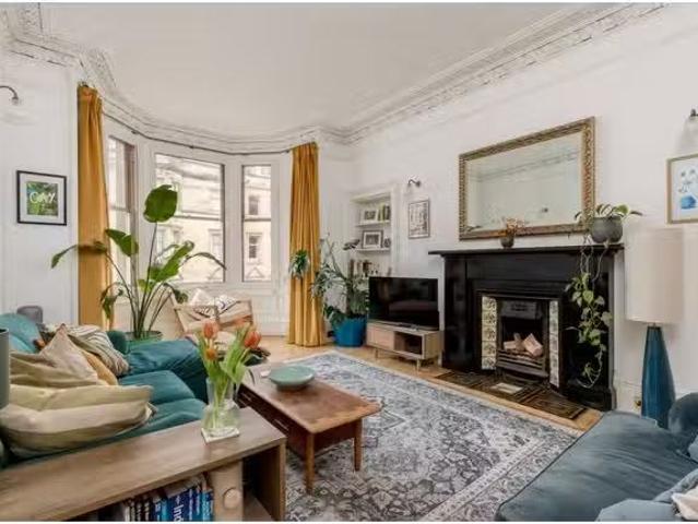 2 bedroom flat for sale, 160/4 Bruntsfield Place, Bruntsfield.