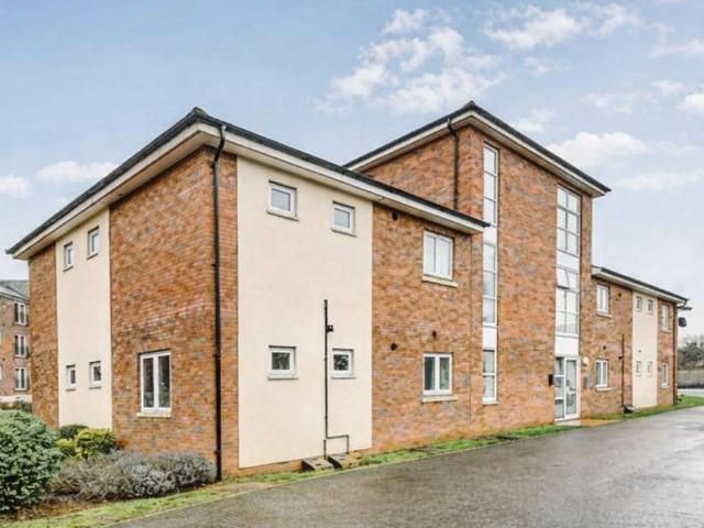 2 bedroom flat for sale