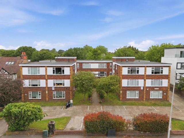 2 bedroom flat for sale