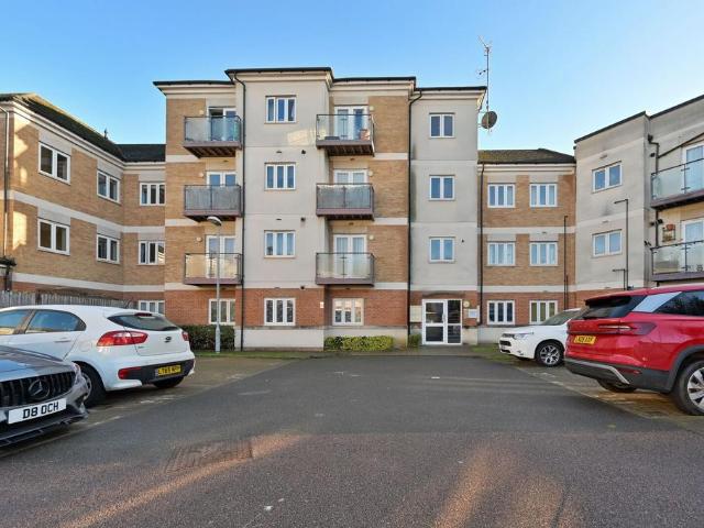 2 bedroom flat for sale