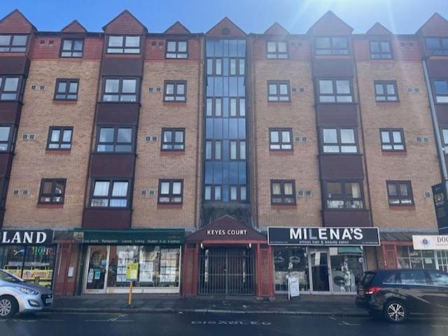 2 bedroom flat for sale