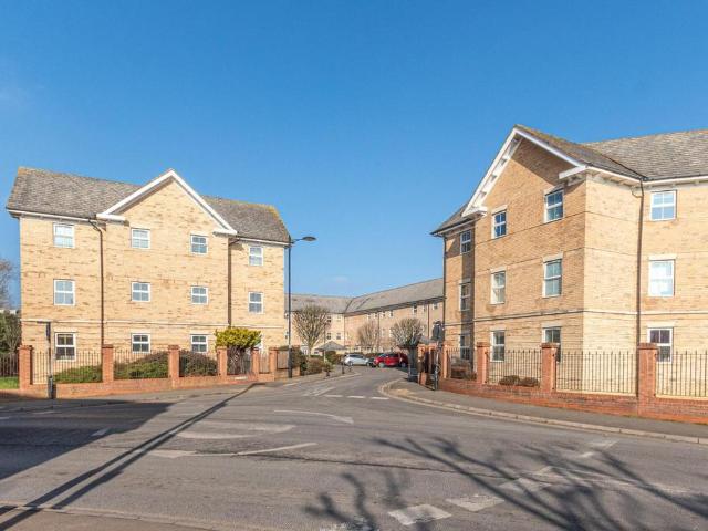 2 bedroom flat for sale