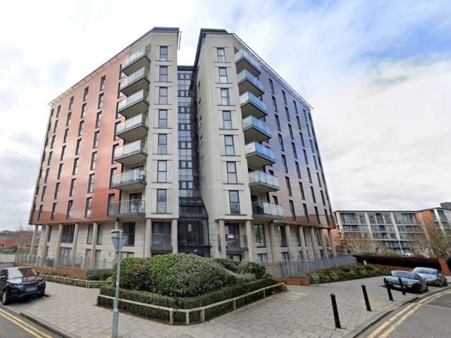 2 bedroom flat for sale