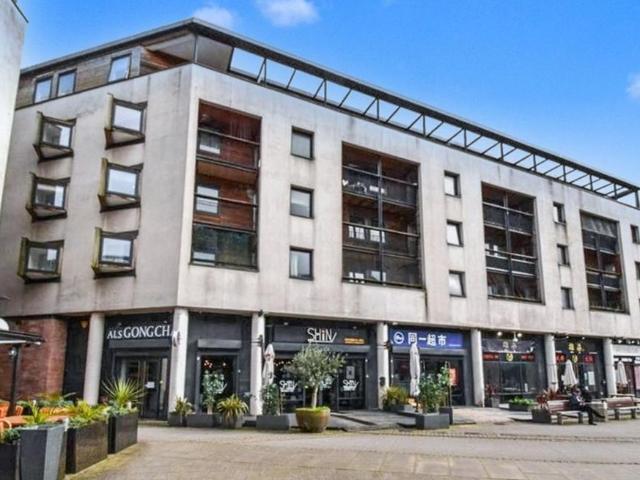2 bedroom flat for sale