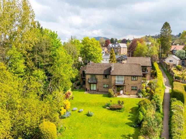 2 bedroom flat for sale