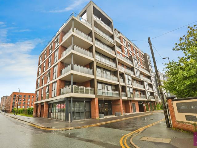 2 bedroom flat for sale
