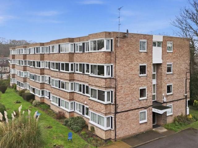 2 bedroom flat for sale