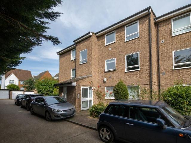 2 bedroom flat for sale