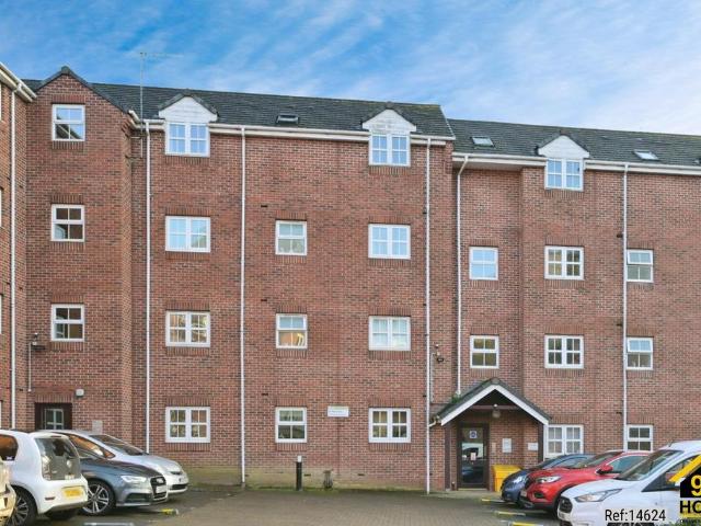 2 bedroom flat for sale