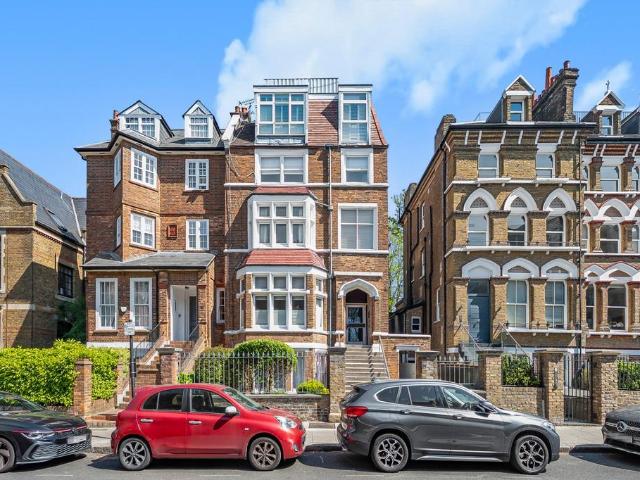2 bedroom flat for sale