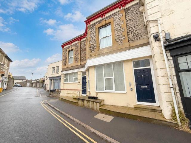 2 bedroom flat for sale