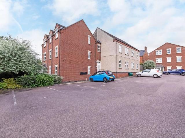 2 bedroom flat for sale