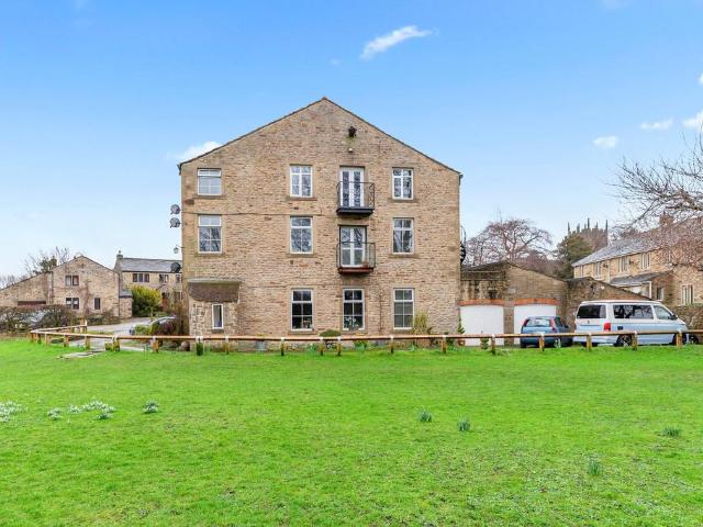 2 bedroom flat for sale