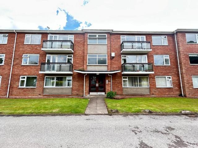 2 bedroom flat for sale