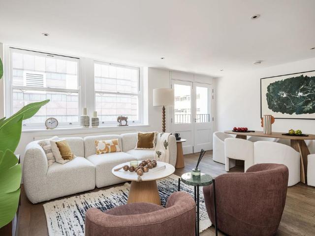 2 bedroom flat for sale