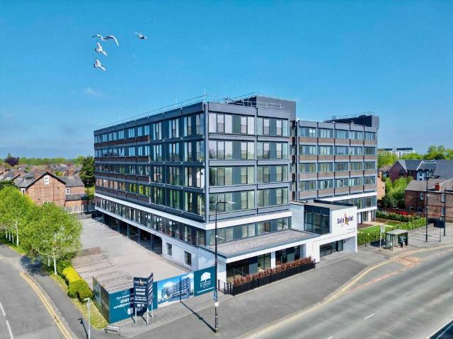 2 bedroom flat for sale
