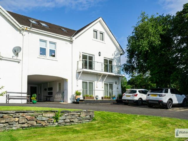 2 bedroom flat for sale