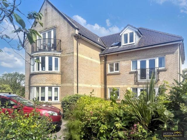 2 bedroom flat for sale