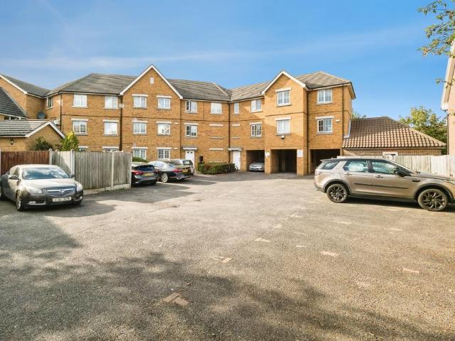 2 bedroom flat for sale