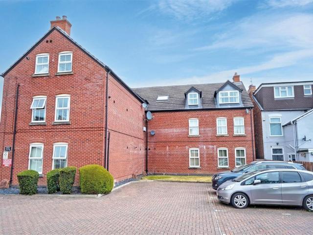 2 bedroom flat for sale